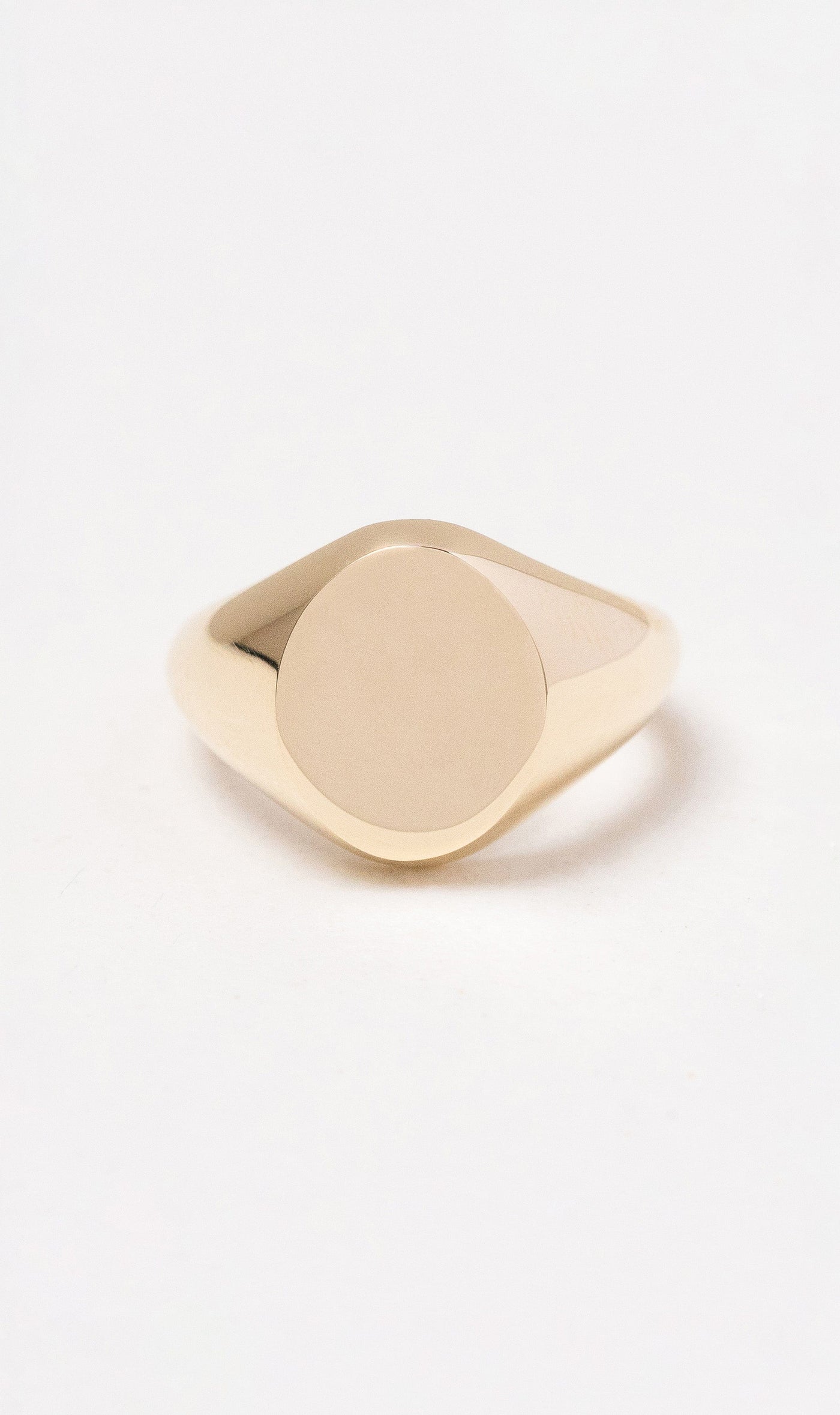 18K Large Oval Signet Ring | Hogans Family Jewellers