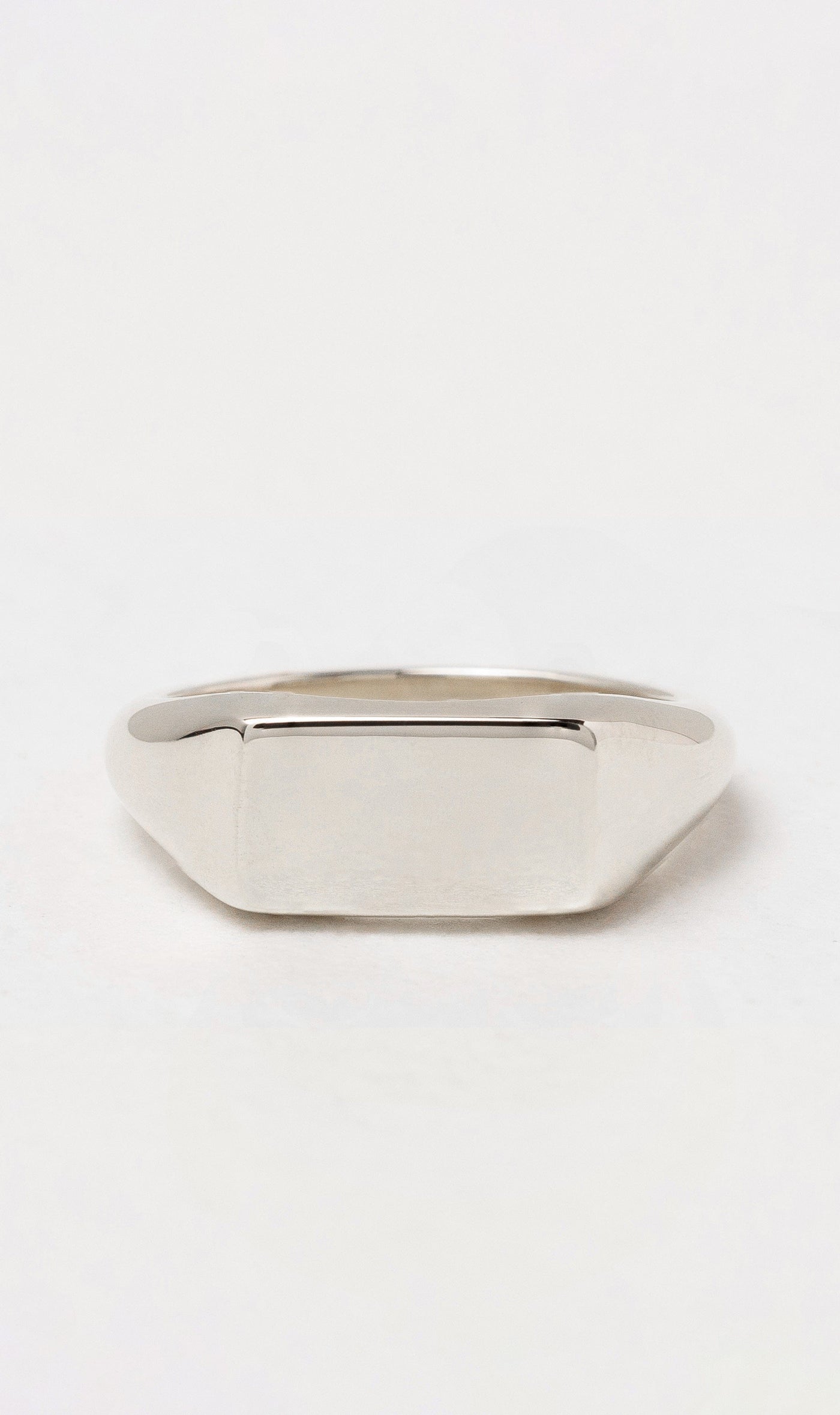 18K Rectangular Signet Ring | Hogans Family Jewellers